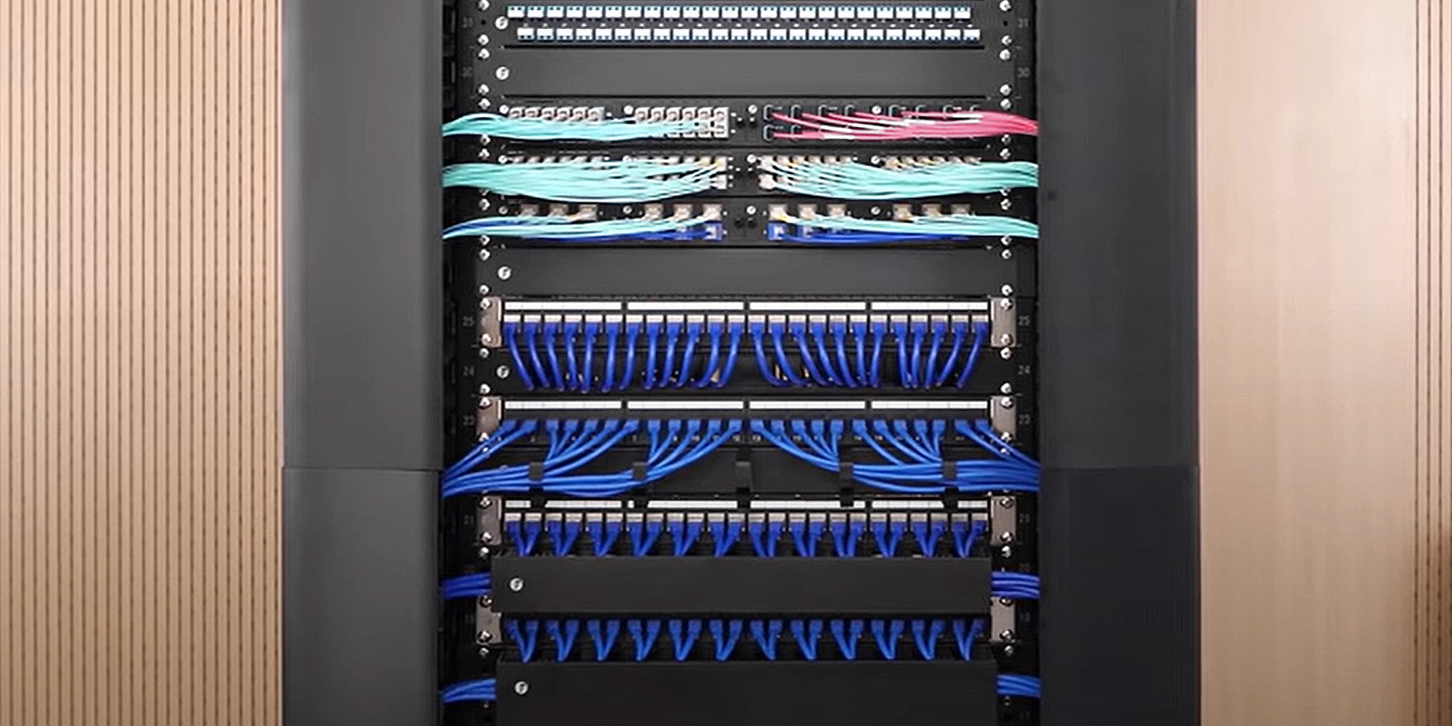 Seamless 1G/10G Transmission with FS High-Density Structured Cabling