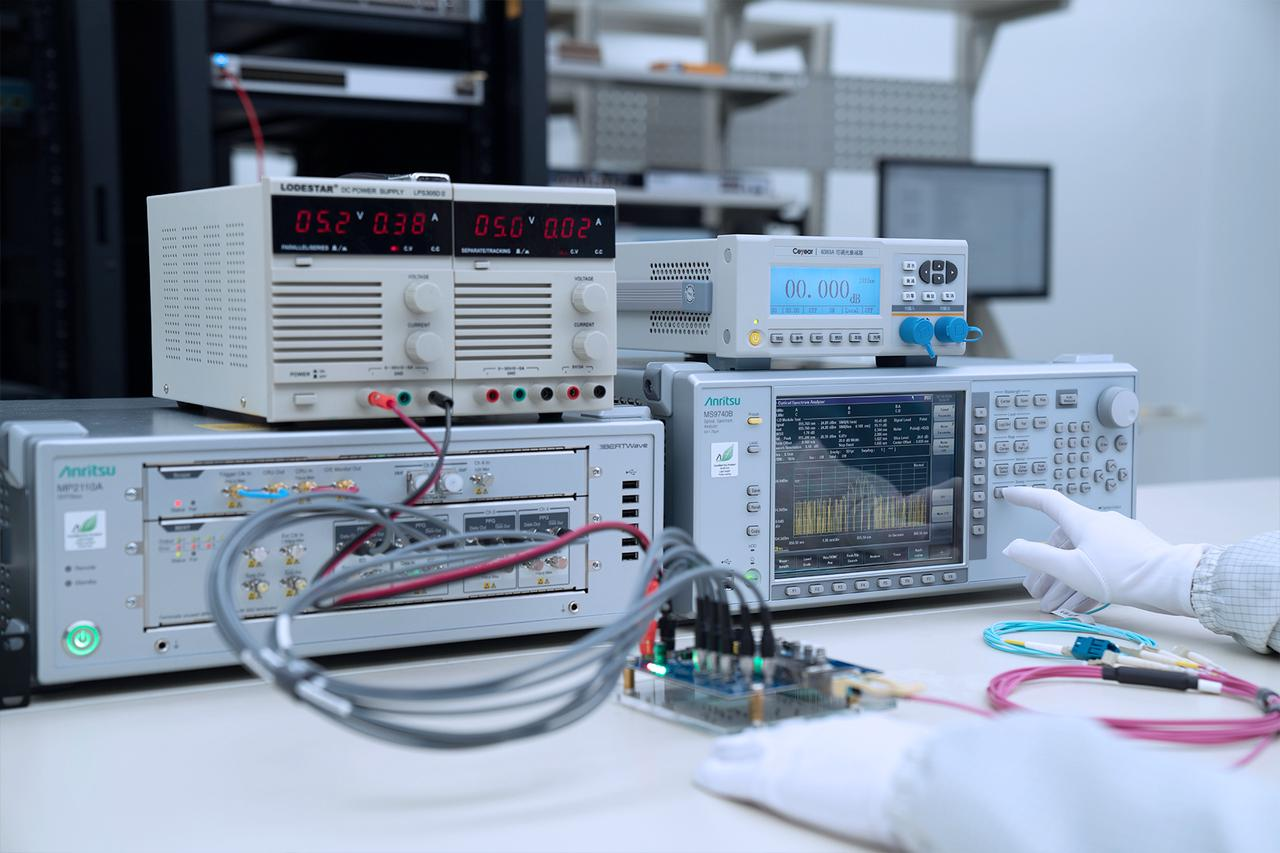 How to Achieve Maximum Reliability for 200G Modules and DAC/AOC Cables?