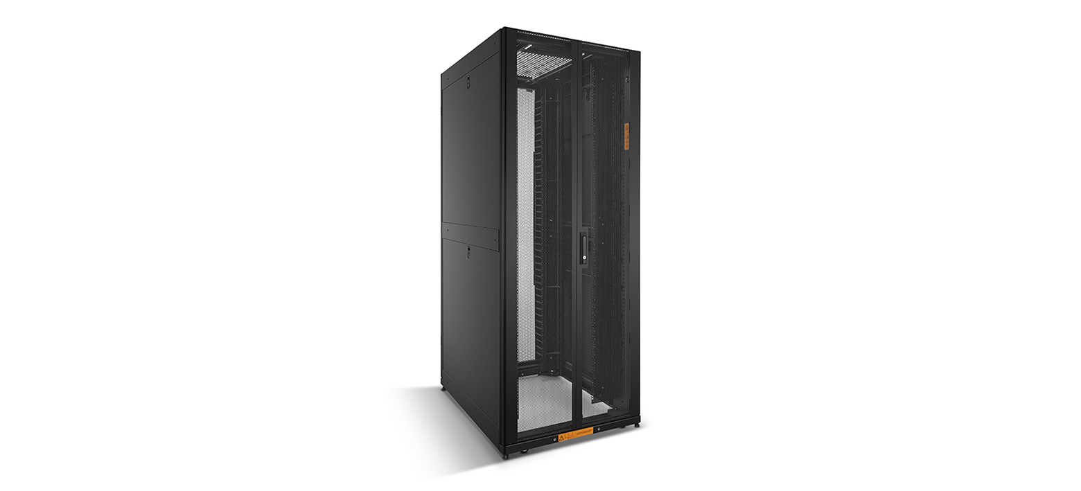 FS Open vs. Enclosed Server Cabinets: Which One Meets Your Data Center Needs?
